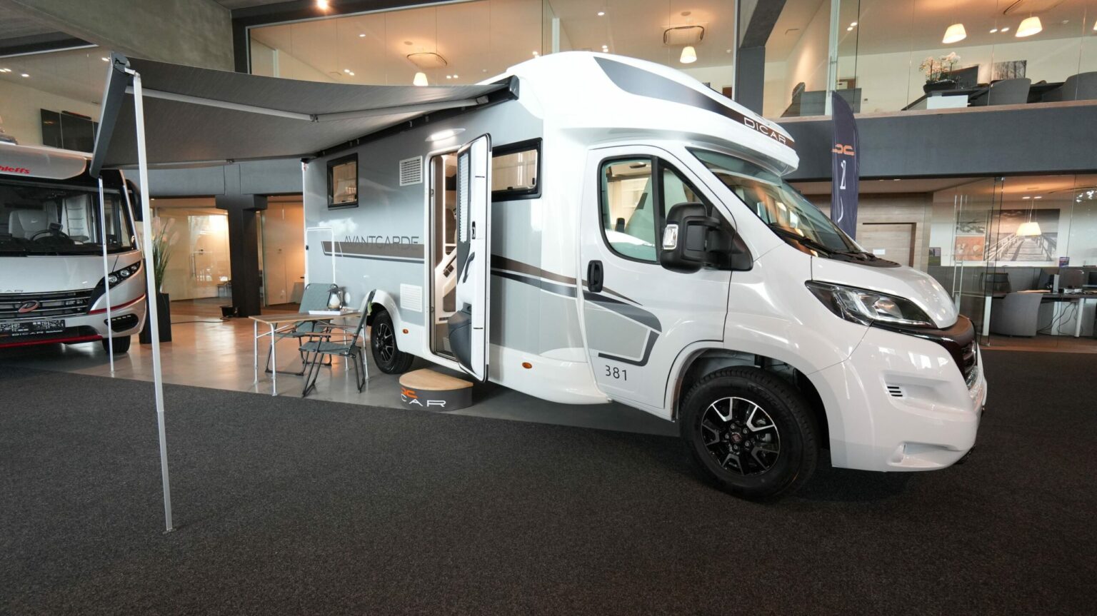 HOME - McLouis Avantgarde